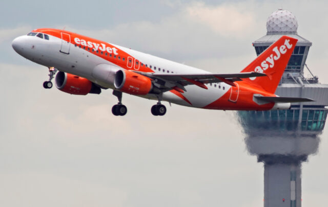 “Promoting pollution”: Low-cost flights up to 26 TIMES cheaper than ...